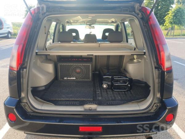 Melns Nissan X-Trail 2005 Rīga, ar dzinēja tilpumu 2.20 L un nobraukumu 276 tūkst. km par 3900 €, foto 5 vietnē AUTOMOTO.COM.LV