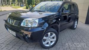 Black Nissan X-Trail 2005 in Riga, with an engine capacity of 2.20 L and mileage of 243 thousand km for 3500 €, photo 3 on AUTOMOTO.COM.LV
