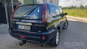 Black Nissan X-Trail 2005 in Riga, with an engine capacity of 2.20 L and mileage of 243 thousand km for 3500 €, photo 6 on AUTOMOTO.COM.LV