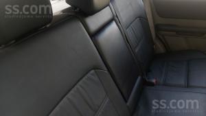 Black Nissan X-Trail 2005 in Riga, with an engine capacity of 2.20 L and mileage of 243 thousand km for 3500 €, photo 9 on AUTOMOTO.COM.LV