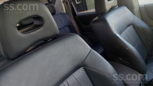 Black Nissan X-Trail 2005 in Riga, with an engine capacity of 2.20 L and mileage of 243 thousand km for 3500 €, photo 13 on AUTOMOTO.COM.LV