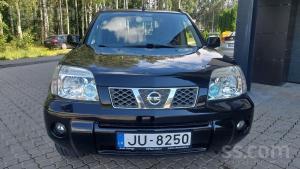 Black Nissan X-Trail 2005 in Riga, with an engine capacity of 2.20 L and mileage of 243 thousand km for 3500 €, photo 14 on AUTOMOTO.COM.LV