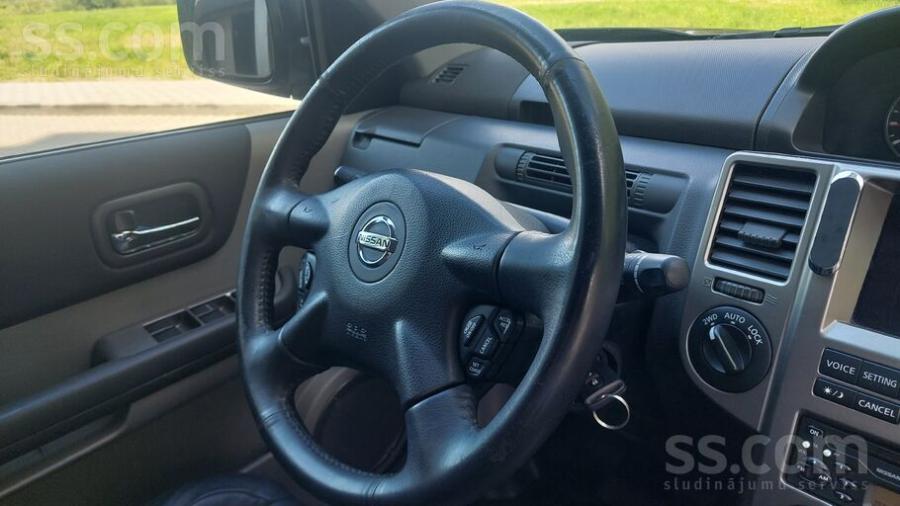 Black Nissan X-Trail 2005 in Riga, with an engine capacity of 2.20 L and mileage of 243 thousand km for 3500 €, photo 16 on AUTOMOTO.COM.LV