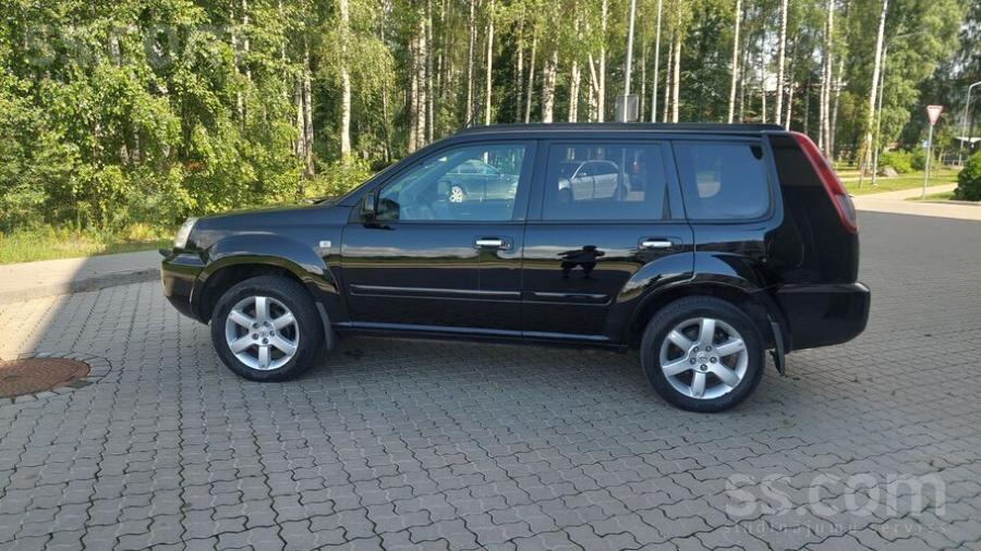 Black Nissan X-Trail 2005 in Riga, with an engine capacity of 2.20 L and mileage of 243 thousand km for 3500 €, photo 27 on AUTOMOTO.COM.LV