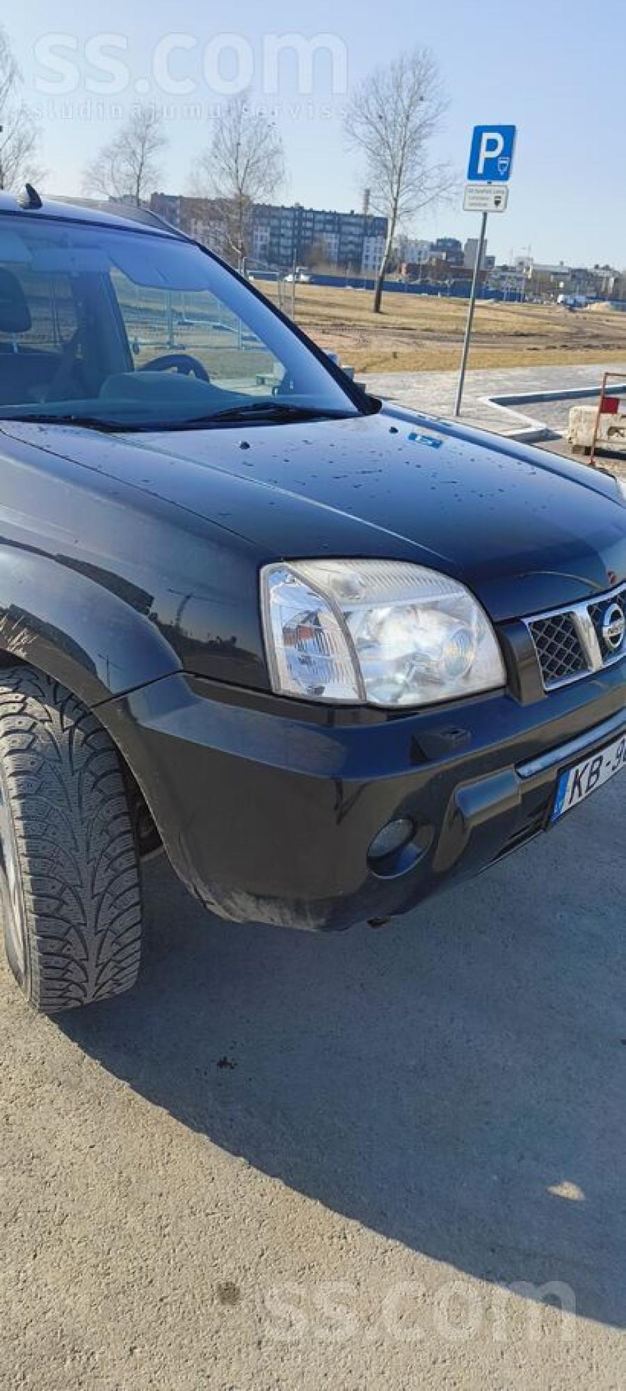Black Nissan X-Trail 2005 in Riga, with an engine capacity of 2.20 L and mileage of 317 thousand km for 3800 €, photo 1 on AUTOMOTO.COM.LV