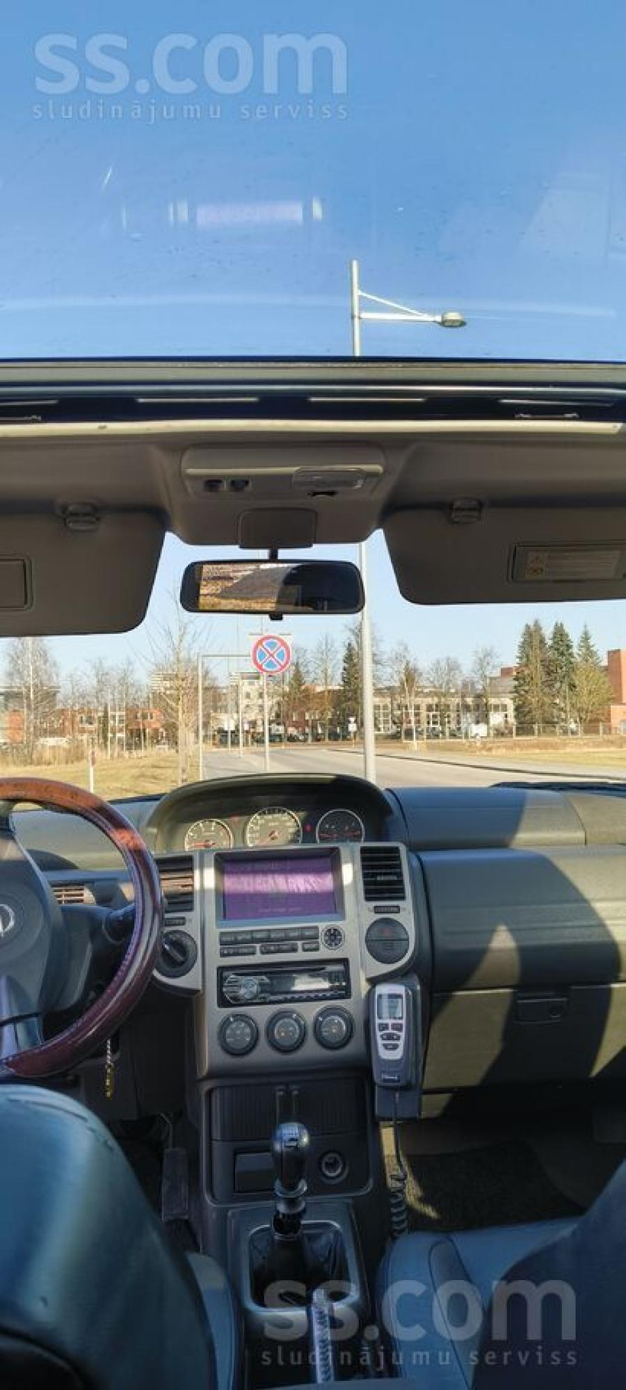 Black Nissan X-Trail 2005 in Riga, with an engine capacity of 2.20 L and mileage of 317 thousand km for 3800 €, photo 9 on AUTOMOTO.COM.LV