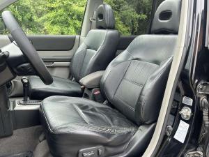 Black Nissan X-Trail 2005 in Ukmerge, with an engine capacity of 2.50 L and mileage of 247 thousand km for 1950 €, photo 8 on AUTOMOTO.COM.LV