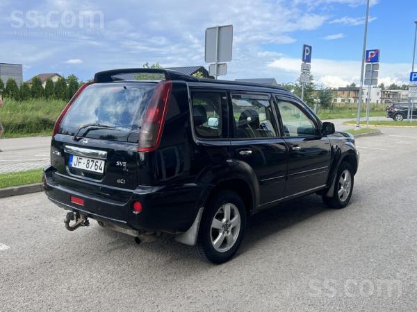 Black Nissan X-Trail 2005 in Riga, with an engine capacity of 2.20 L and mileage of 350 thousand km for 2500 €, photo 4 on AUTOMOTO.COM.LV