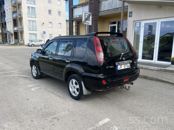Black Nissan X-Trail 2005 in Riga, with an engine capacity of 2.20 L and mileage of 350 thousand km for 2500 €, photo 5 on AUTOMOTO.COM.LV