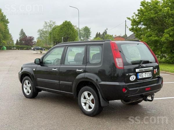 Melns Nissan X-Trail 2005 Rīga, ar dzinēja tilpumu 2.20 L un nobraukumu 273 tūkst. km par 2550 €, foto 3 vietnē AUTOMOTO.COM.LV