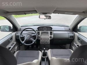 Melns Nissan X-Trail 2005 Rīga, ar dzinēja tilpumu 2.20 L un nobraukumu 273 tūkst. km par 2550 €, foto 8 vietnē AUTOMOTO.COM.LV