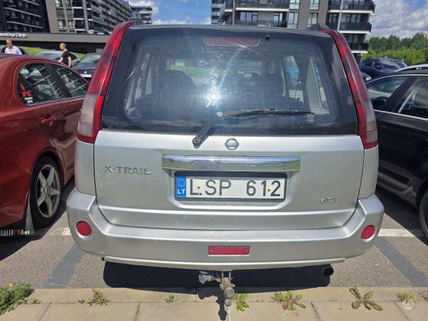 Melns Nissan X-Trail 2005 Viļņa, ar dzinēja tilpumu 2.18 L un nobraukumu 302 tūkst. km par 750 €, foto 5 vietnē AUTOMOTO.COM.LV