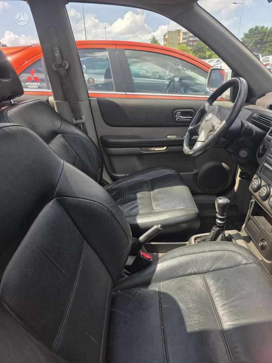 Melns Nissan X-Trail 2005 Viļņa, ar dzinēja tilpumu 2.18 L un nobraukumu 302 tūkst. km par 750 €, foto 10 vietnē AUTOMOTO.COM.LV