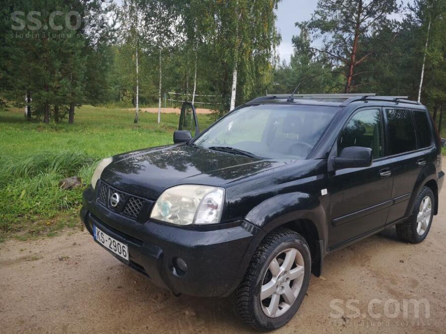 Черный Ниссан ИксТрейл 2005 в Екабпилс, объемом двигателя 2.20 л и пробегом 275 тыс. км за 2300 €, фото 6 на AUTOMOTO.COM.LV