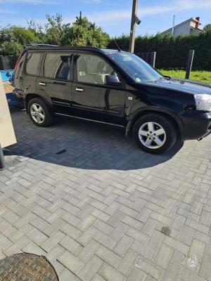 Black Nissan X-Trail 2005 in Kursenai, with an engine capacity of 2.18 L and mileage of 250 thousand km for 1600 €, photo  on AUTOMOTO.COM.LV