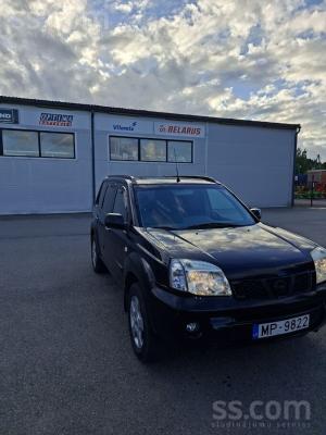 Melns Nissan X-Trail 2005 Kuldīga, ar dzinēja tilpumu 2.20 L un nobraukumu 467 tūkst. km par 2000 €, foto  vietnē AUTOMOTO.COM.LV
