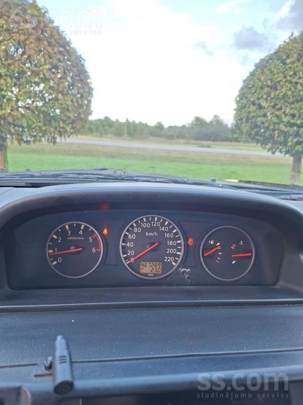 Black Nissan X-Trail 2005 in Kuldiga, with an engine capacity of 2.20 L and mileage of 467 thousand km for 2000 €, photo 9 on AUTOMOTO.COM.LV