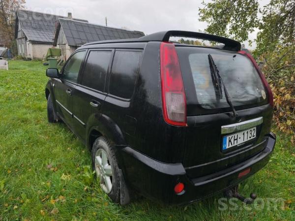 Nissan X-Trail 2005 RÄzekne vietnÄ Melns Nissan X-Trail 2005 RÄzekne, ar dzinÄja tilpumu 2.50 L un nobraukumu 324 tÅ«kst. km par 750 ā¬, foto 4 vietnÄ AUTOMOTO.COM.LV