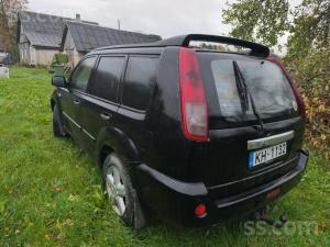 Melns Nissan X-Trail 2005 Rēzekne, ar dzinēja tilpumu 2.50 L un nobraukumu 324 tūkst. km par 750 €, foto 4 vietnē AUTOMOTO.COM.LV