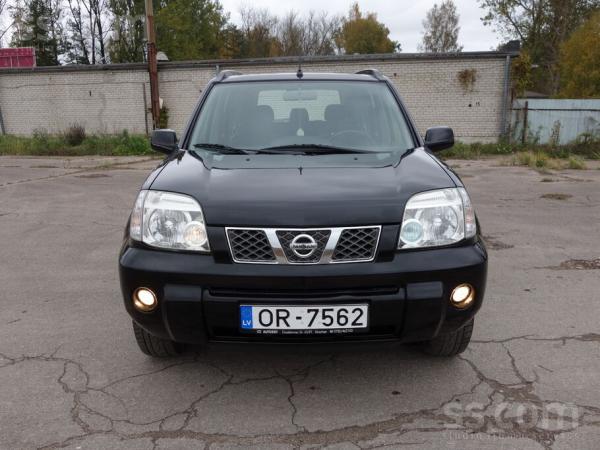 Ниссан ИксТрейл 2005 в Рига на AUTOMOTO.COM.LV Черный Ниссан ИксТрейл 2005 в Рига, объемом двигателя 2.20 л и пробегом 297 тыс. км за 2650 €, фото 4 на AUTOMOTO.COM.LV