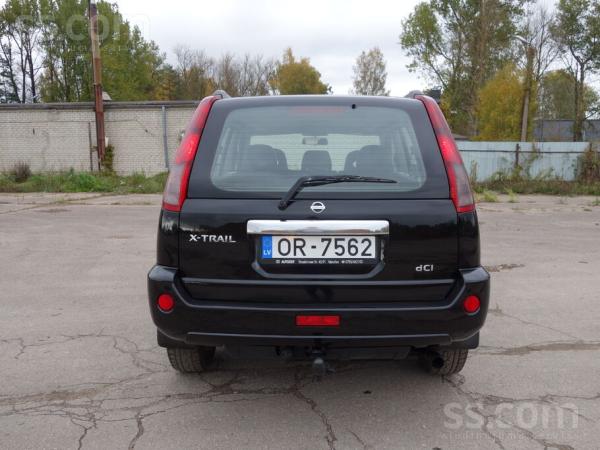Ниссан ИксТрейл 2005 в Рига на AUTOMOTO.COM.LV Черный Ниссан ИксТрейл 2005 в Рига, объемом двигателя 2.20 л и пробегом 297 тыс. км за 2650 €, фото 5 на AUTOMOTO.COM.LV