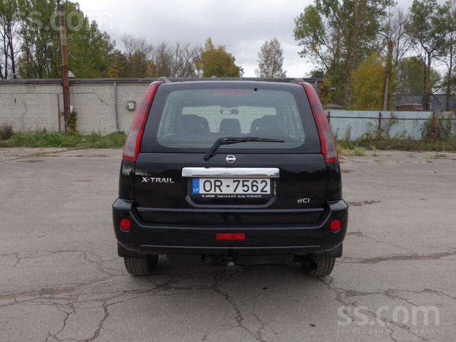 Черный Ниссан ИксТрейл 2005 в Рига, объемом двигателя 2.20 л и пробегом 297 тыс. км за 2650 €, фото 22 на AUTOMOTO.COM.LV