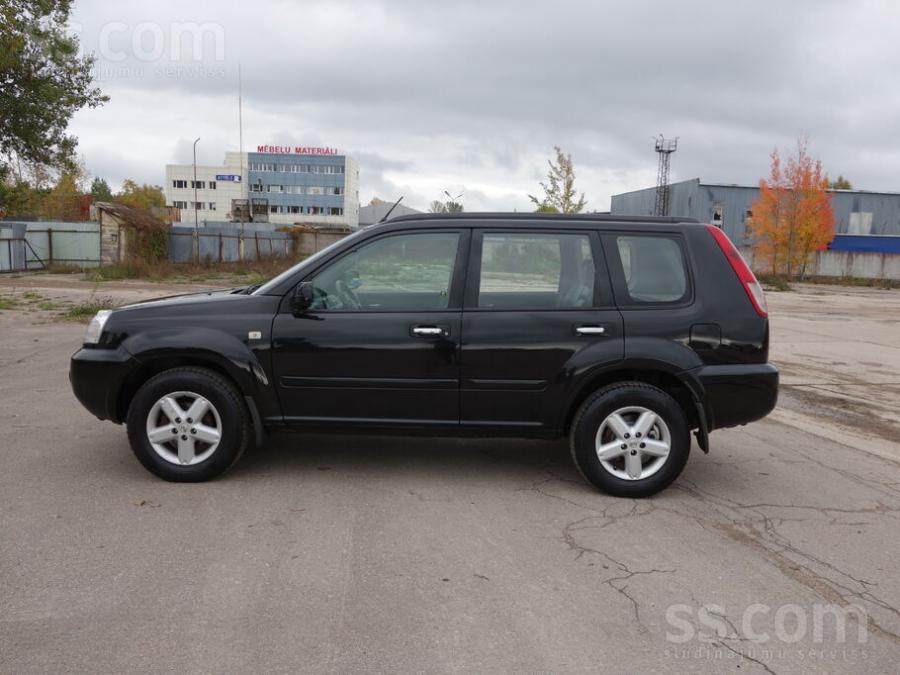 Черный Ниссан ИксТрейл 2005 в Рига, объемом двигателя 2.20 л и пробегом 297 тыс. км за 2650 €, фото 28 на AUTOMOTO.COM.LV
