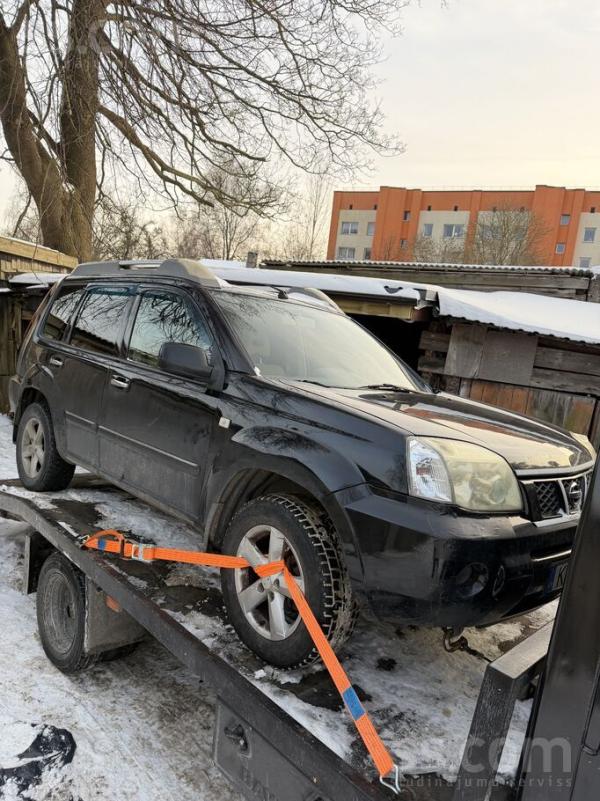 Black Nissan X-Trail 2006 in Liepaja, with an engine capacity of 2.20 L and mileage of 288 thousand km for 1650 €, photo 1 on AUTOMOTO.COM.LV
