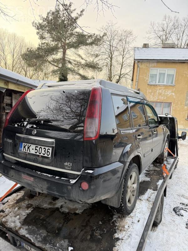 Black Nissan X-Trail 2006 in Liepaja, with an engine capacity of 2.20 L and mileage of 288 thousand km for 1650 €, photo 4 on AUTOMOTO.COM.LV