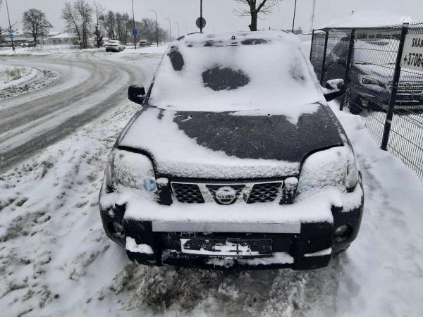 Black Nissan X-Trail 2006 in Kaunas, with an engine capacity of 2.00 L and mileage of 250 thousand km for 2300 €, photo 2 on AUTOMOTO.COM.LV
