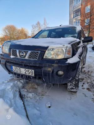 Melns Nissan X-Trail 2006 Klaipėda, ar dzinēja tilpumu 2.18 L un nobraukumu 255 tūkst. km par 2500 €, foto  vietnē AUTOMOTO.COM.LV