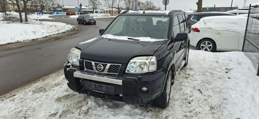 Black Nissan X-Trail 2006 in Kaunas, with an engine capacity of 2.18 L and mileage of 200 thousand km for 2350 €, photo 2 on AUTOMOTO.COM.LV