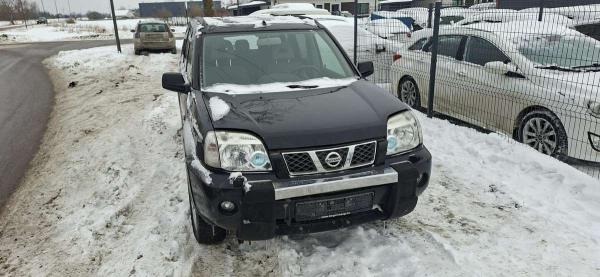 Melns Nissan X-Trail 2006 Kauņa, ar dzinēja tilpumu 2.18 L un nobraukumu 200 tūkst. km par 2350 €, foto 3 vietnē AUTOMOTO.COM.LV