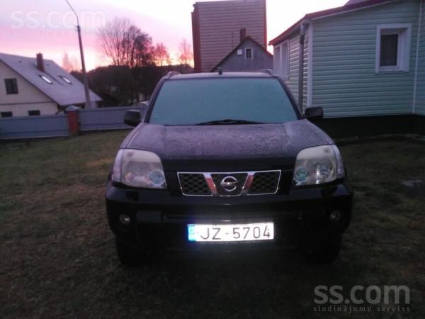 Melns Nissan X-Trail 2006 Krāslava, ar dzinēja tilpumu 2.20 L un nobraukumu 240 tūkst. km par 2200 €, foto 2 vietnē AUTOMOTO.COM.LV