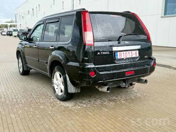 Melns Nissan X-Trail 2006 Rēzekne, ar dzinēja tilpumu 2.20 L un nobraukumu 366 tūkst. km par 1400 €, foto 4 vietnē AUTOMOTO.COM.LV