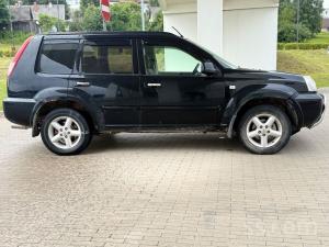Melns Nissan X-Trail 2006 Rēzekne, ar dzinēja tilpumu 2.20 L un nobraukumu 366 tūkst. km par 1400 €, foto 8 vietnē AUTOMOTO.COM.LV