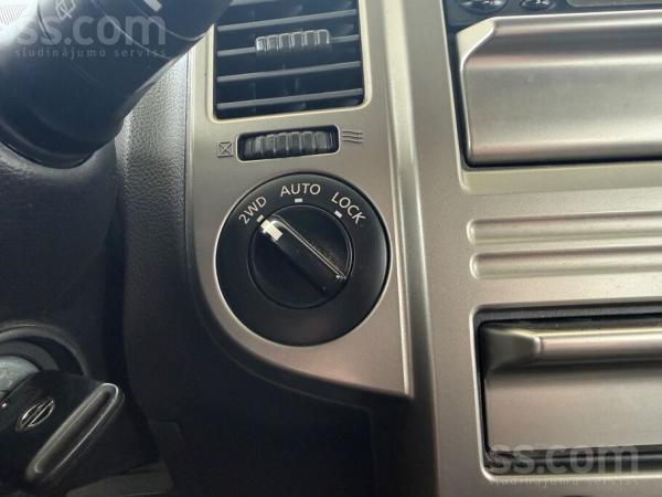 Melns Nissan X-Trail 2006 Rēzekne, ar dzinēja tilpumu 2.20 L un nobraukumu 366 tūkst. km par 1400 €, foto 10 vietnē AUTOMOTO.COM.LV