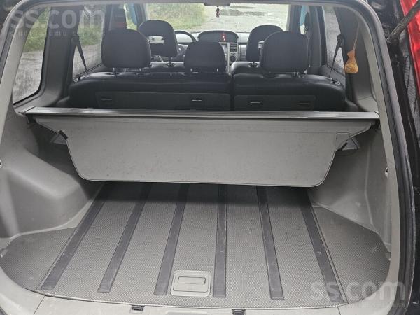 Black Nissan X-Trail 2006 in Liepaja, with an engine capacity of 2.20 L and mileage of 267 thousand km for 1700 €, photo 10 on AUTOMOTO.COM.LV
