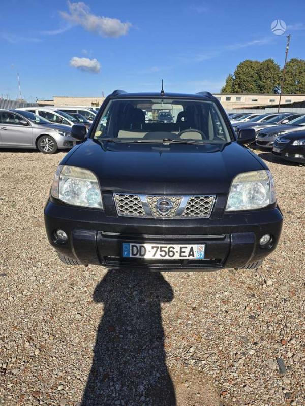 Nissan X-Trail 2006 TauragÄ vietnÄ Melns Nissan X-Trail 2006 TauragÄ, ar dzinÄja tilpumu 2.18 L un nobraukumu 265 tÅ«kst. km par 2500 ā¬, foto 1 vietnÄ AUTOMOTO.COM.LV