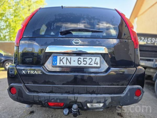 Black Nissan X-Trail 2007 in Daugavpils, with an engine capacity of 2.00 L and mileage of 0 thousand km for 3250 €, photo 5 on AUTOMOTO.COM.LV