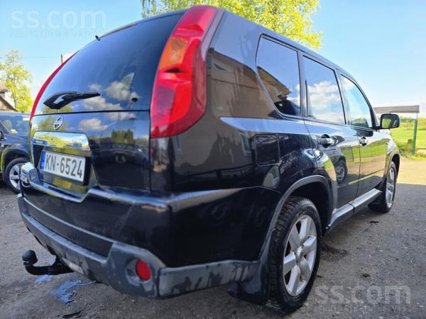 Black Nissan X-Trail 2007 in Daugavpils, with an engine capacity of 2.00 L and mileage of 0 thousand km for 3250 €, photo 7 on AUTOMOTO.COM.LV