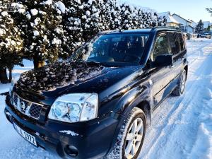 Melns Nissan X-Trail 2007 Mažeikiai, ar dzinēja tilpumu 2.20 L un nobraukumu 174 tūkst. km par 3950 €, foto  vietnē AUTOMOTO.COM.LV