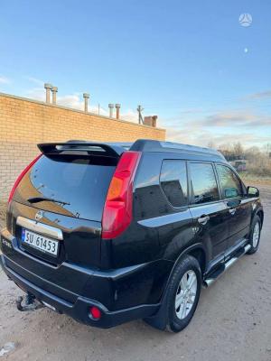 Melns Nissan X-Trail 2007 Kauņa, ar dzinēja tilpumu 2.00 L un nobraukumu 260 tūkst. km par 4300 €, foto 5 vietnē AUTOMOTO.COM.LV