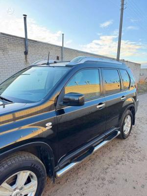 Melns Nissan X-Trail 2007 Kauņa, ar dzinēja tilpumu 2.00 L un nobraukumu 260 tūkst. km par 4300 €, foto 13 vietnē AUTOMOTO.COM.LV