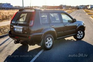 Black Nissan X-Trail 2007 in Tartu, with an engine capacity of 2.20 L and mileage of 305 thousand km for 2499 €, photo 2 on AUTOMOTO.COM.LV