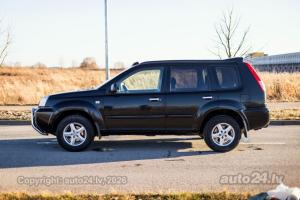 Black Nissan X-Trail 2007 in Tartu, with an engine capacity of 2.20 L and mileage of 305 thousand km for 2499 €, photo 14 on AUTOMOTO.COM.LV