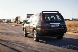 Black Nissan X-Trail 2007 in Tartu, with an engine capacity of 2.20 L and mileage of 305 thousand km for 2499 €, photo 15 on AUTOMOTO.COM.LV