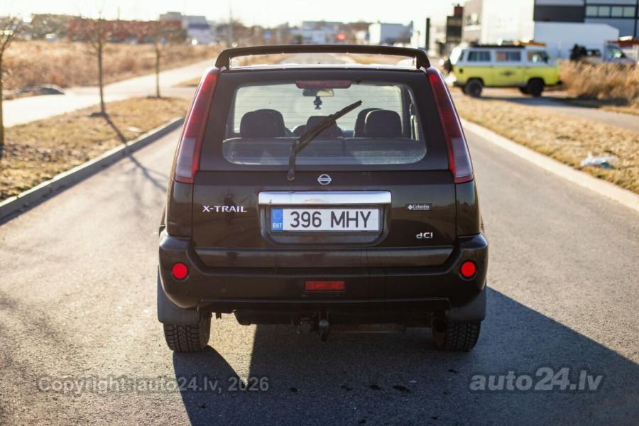 Black Nissan X-Trail 2007 in Tartu, with an engine capacity of 2.20 L and mileage of 305 thousand km for 2499 €, photo 16 on AUTOMOTO.COM.LV