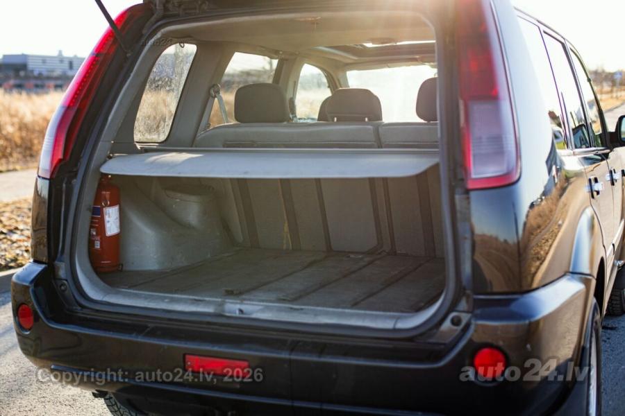 Black Nissan X-Trail 2007 in Tartu, with an engine capacity of 2.20 L and mileage of 305 thousand km for 2499 €, photo 23 on AUTOMOTO.COM.LV