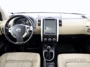 Black Nissan X-Trail 2007 in Tallinn, with an engine capacity of 2.00 L and mileage of 377 thousand km for 2499 €, photo 6 on AUTOMOTO.COM.LV